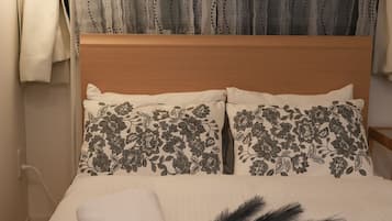 Quarto casal luxo | Wi-Fi de cortesia, roupa de cama