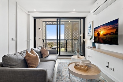 Renovated 2-bed Apartment With Balcony