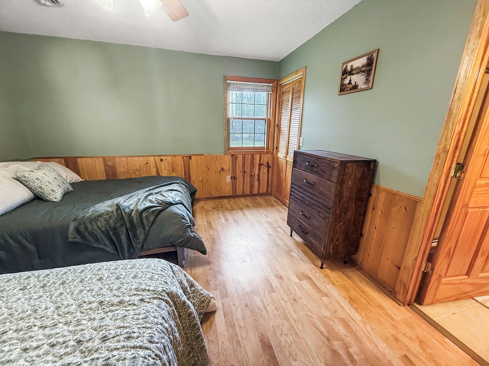 Smoky Waters Cabin on Miller Dam Flowage - Gilman | Vrbo