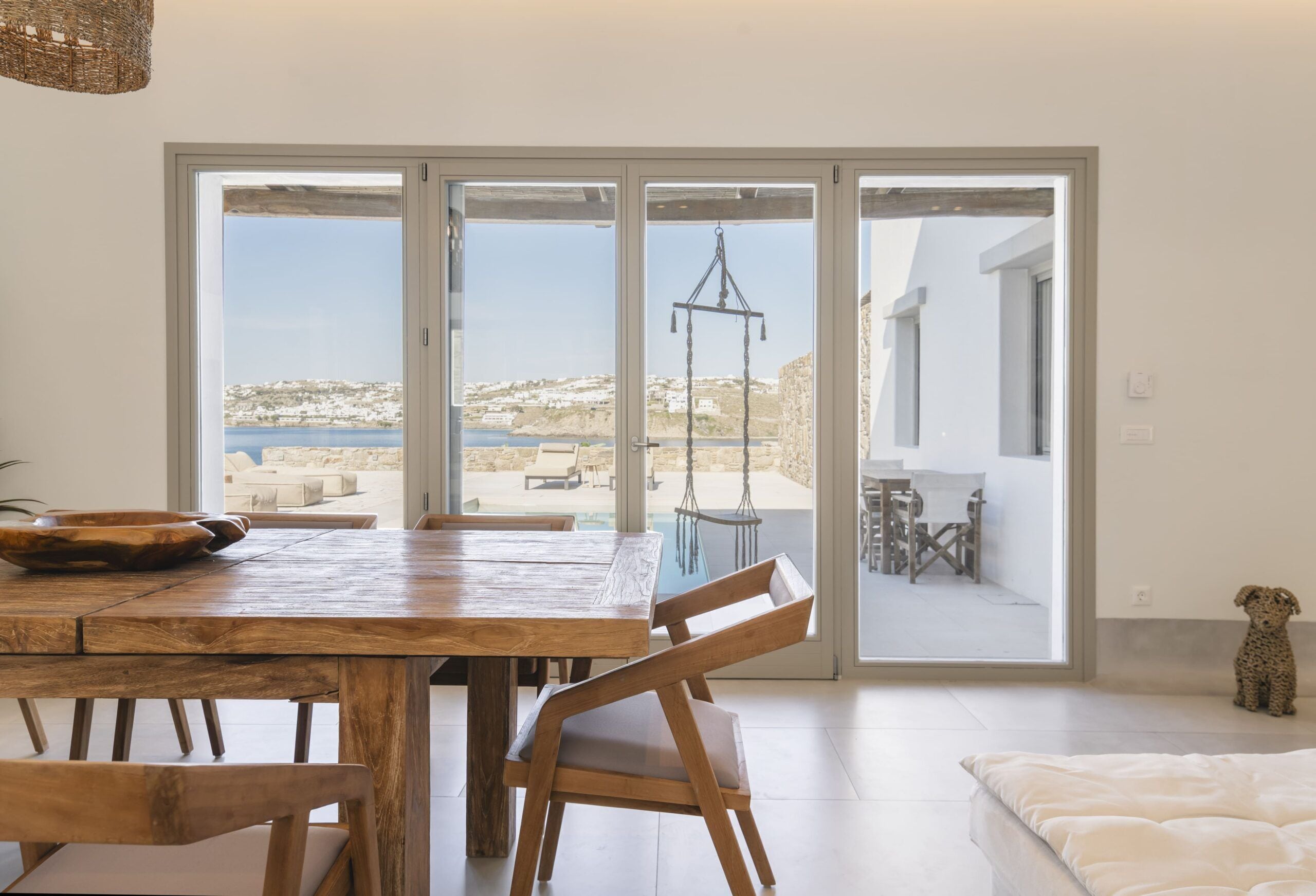 Vila superluxo, 5 quartos, piscina particular, vista para o mar | Cofres nos quartos, ferros/tábuas de passar roupa, Wi-Fi de cortesia