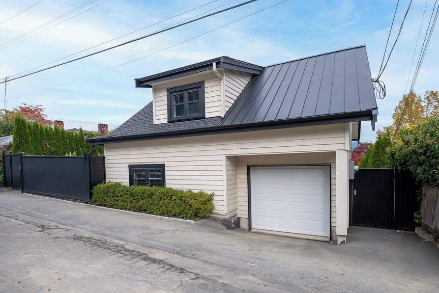 Modern New 2br Laneway House In Kerrisdale - Richmond