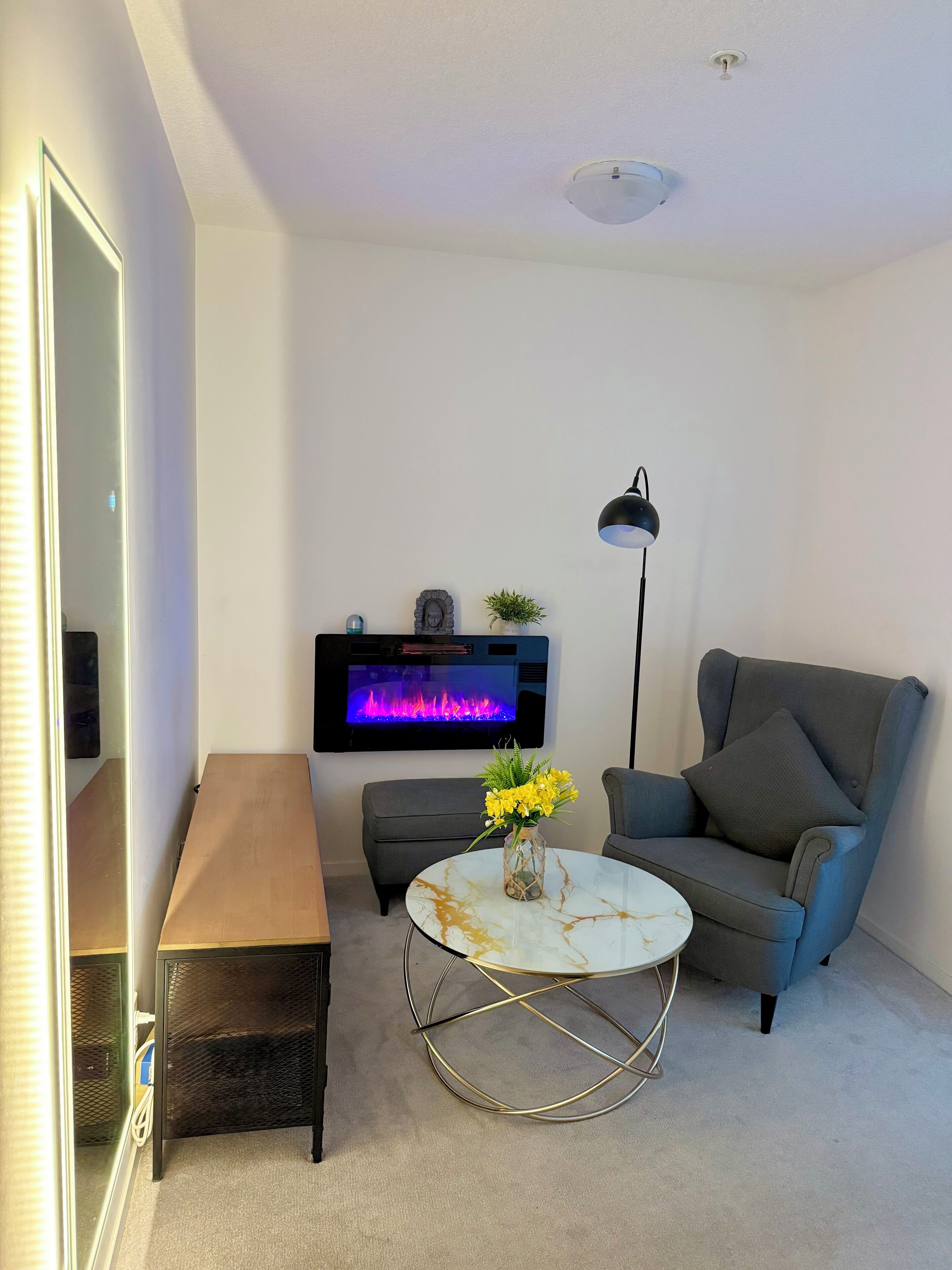 Urban Luxury With Everyday Comfort - Calgary