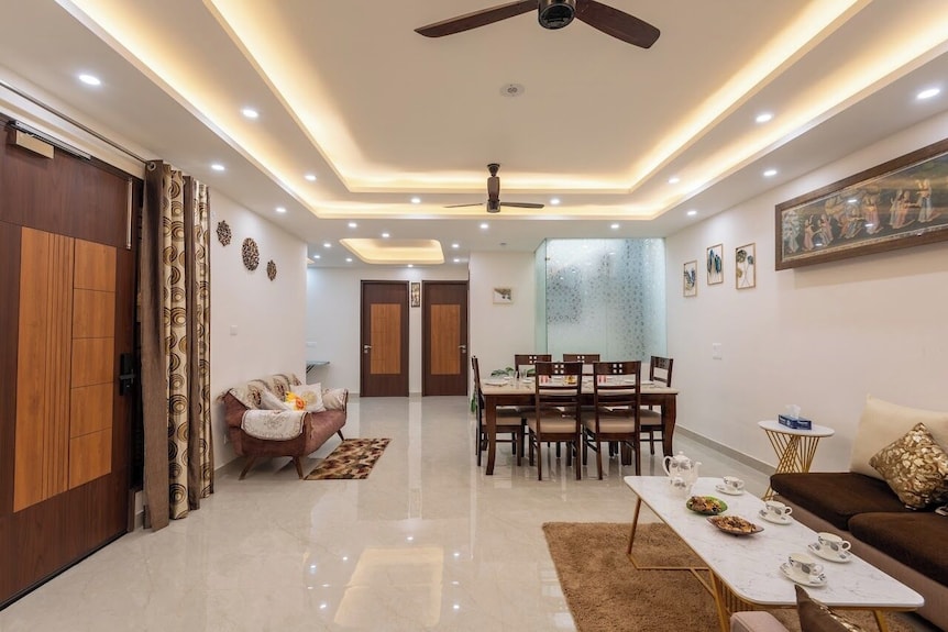 Hello Sunshine - Premium 3 Bhk Apartment With Elevator & Balcony View - Delhi