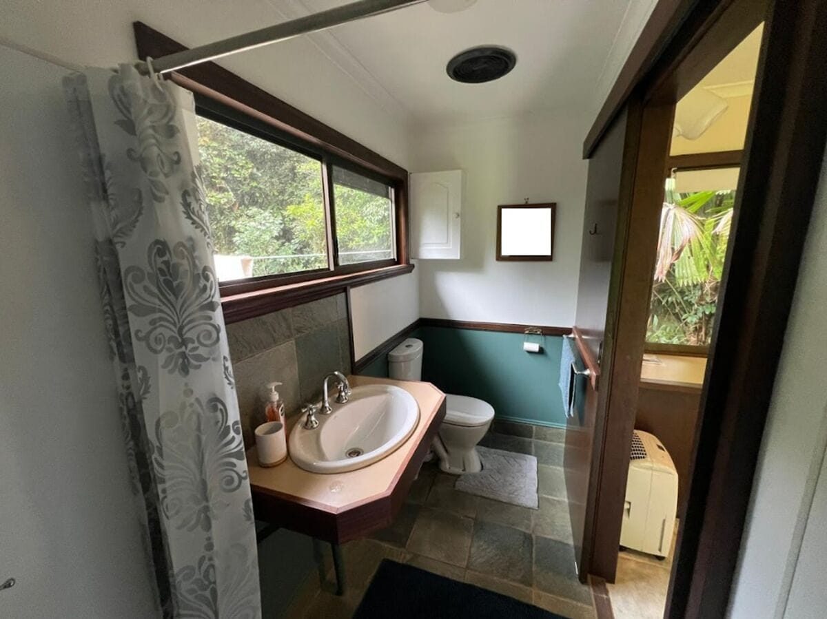 Riflebird Lodge - Exclusive Rainforest Retreat For Wildlife Enthusiasts - Queensland