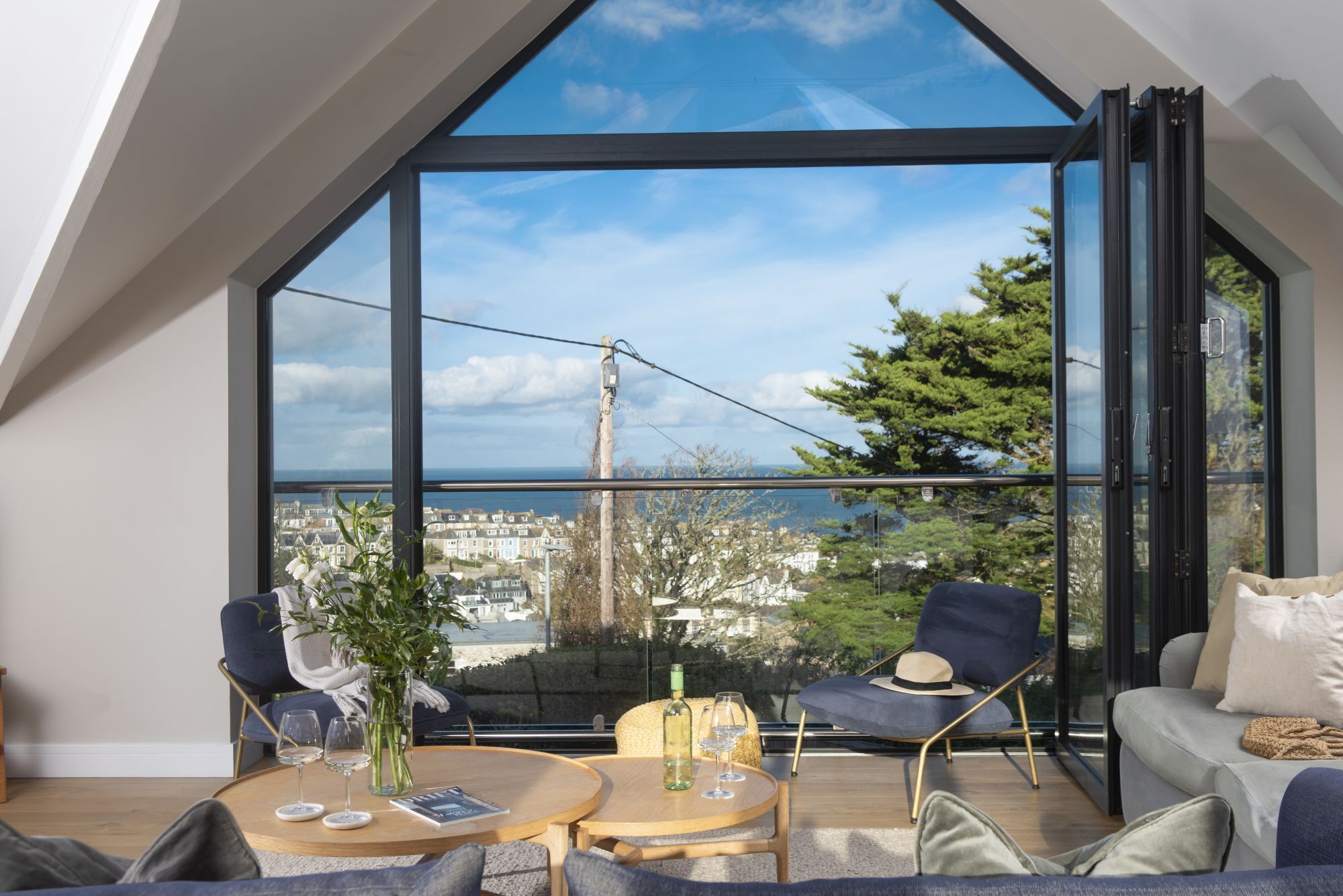 Cloud 10 St Ives - Sea Views - Free Parking & Wifi - Pets Welcome - 聖艾夫斯