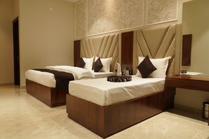 Quarto Duplo Royal | Secretária, Wi-fi grátis 