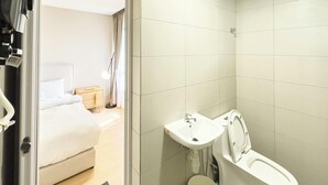 Apartamento Familiar em Condomínio Fechado, 3 quartos, varanda, Vista para a cidade | Casa de banho