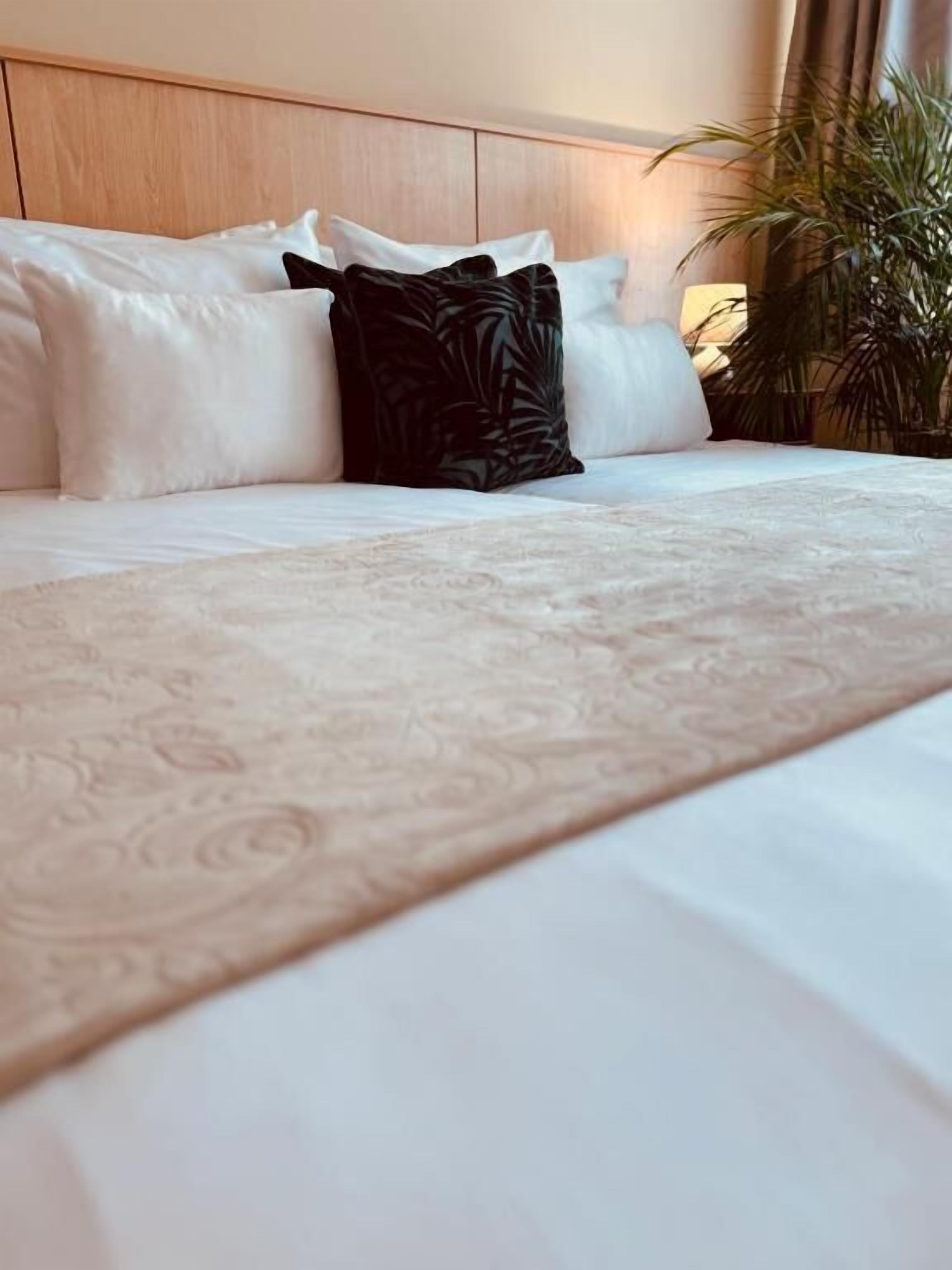 Quarto Básico, 1 quarto | Cofre no quarto, secretária, cortinas/cortinados opacos, Wi-fi grátis 