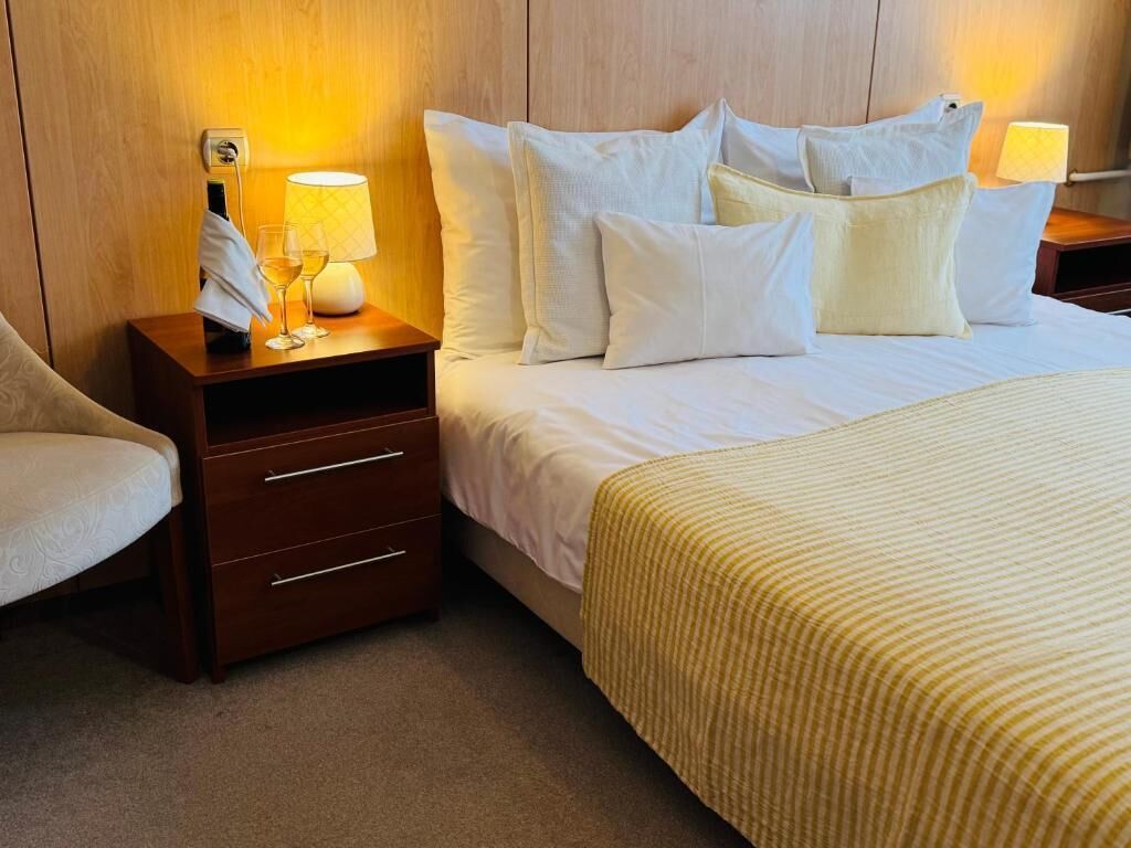 Quarto Económico | Cofre no quarto, secretária, cortinas/cortinados opacos, Wi-fi grátis 