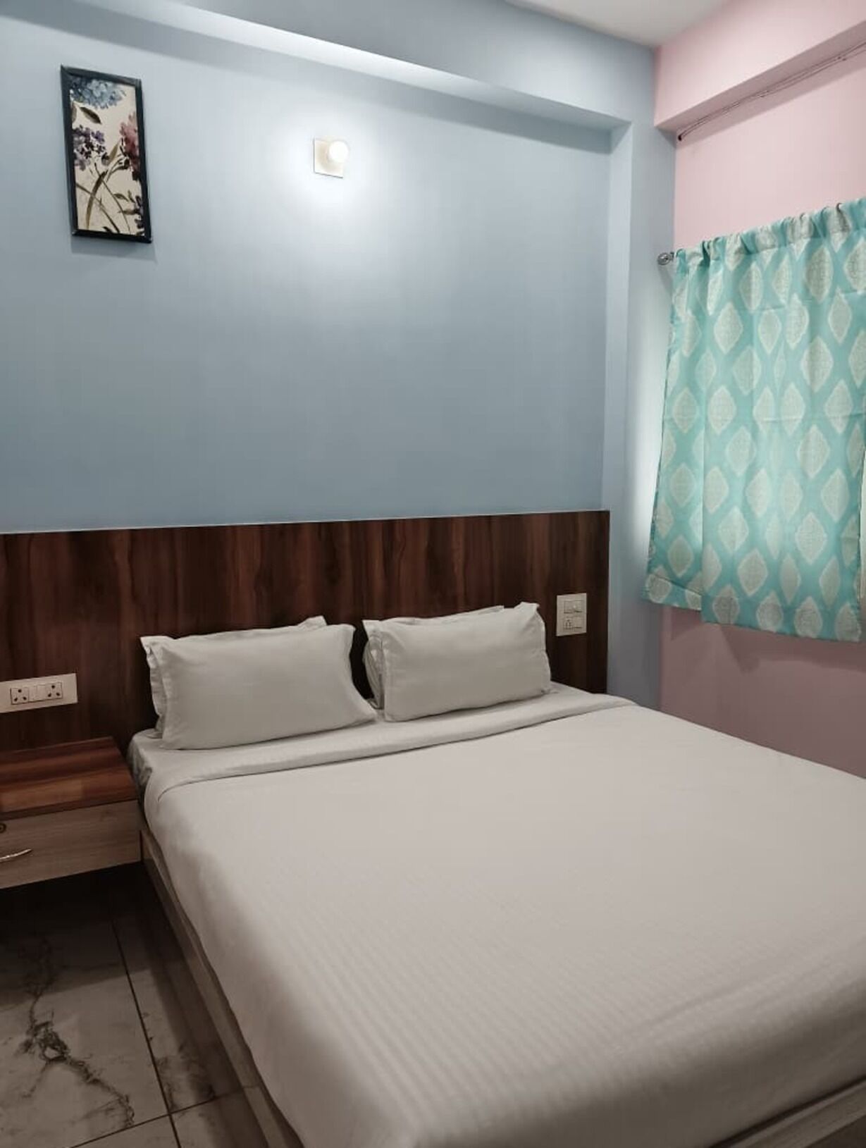 Quarto Individual Deluxe | Secretária, secretária adequada para computadores portáteis 