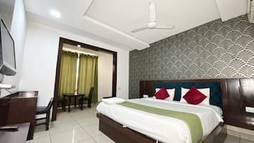 Quarto Familiar, Vista para a cidade | Ferro/tábua de engomar, Wi-fi grátis, acesso para cadeira de rodas