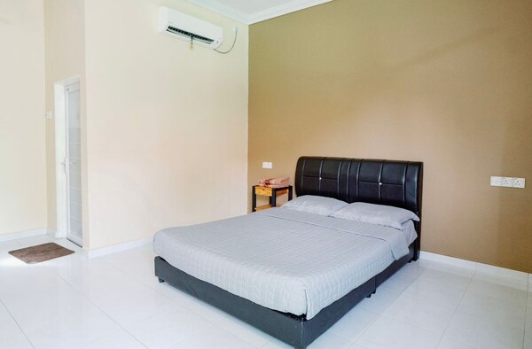 Oyo 91271 Cik Ein Homestay - Pantai Cenang