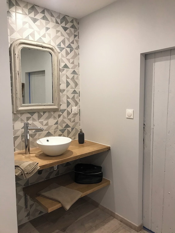 Chambre D'hôtes Logis De Pierre Levée à 5 Minutes De Niort Et Du Marais Poitevin - France