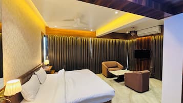 Suíte luxo | Espaço de trabalho para notebook