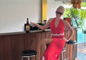 Bar junto à piscina