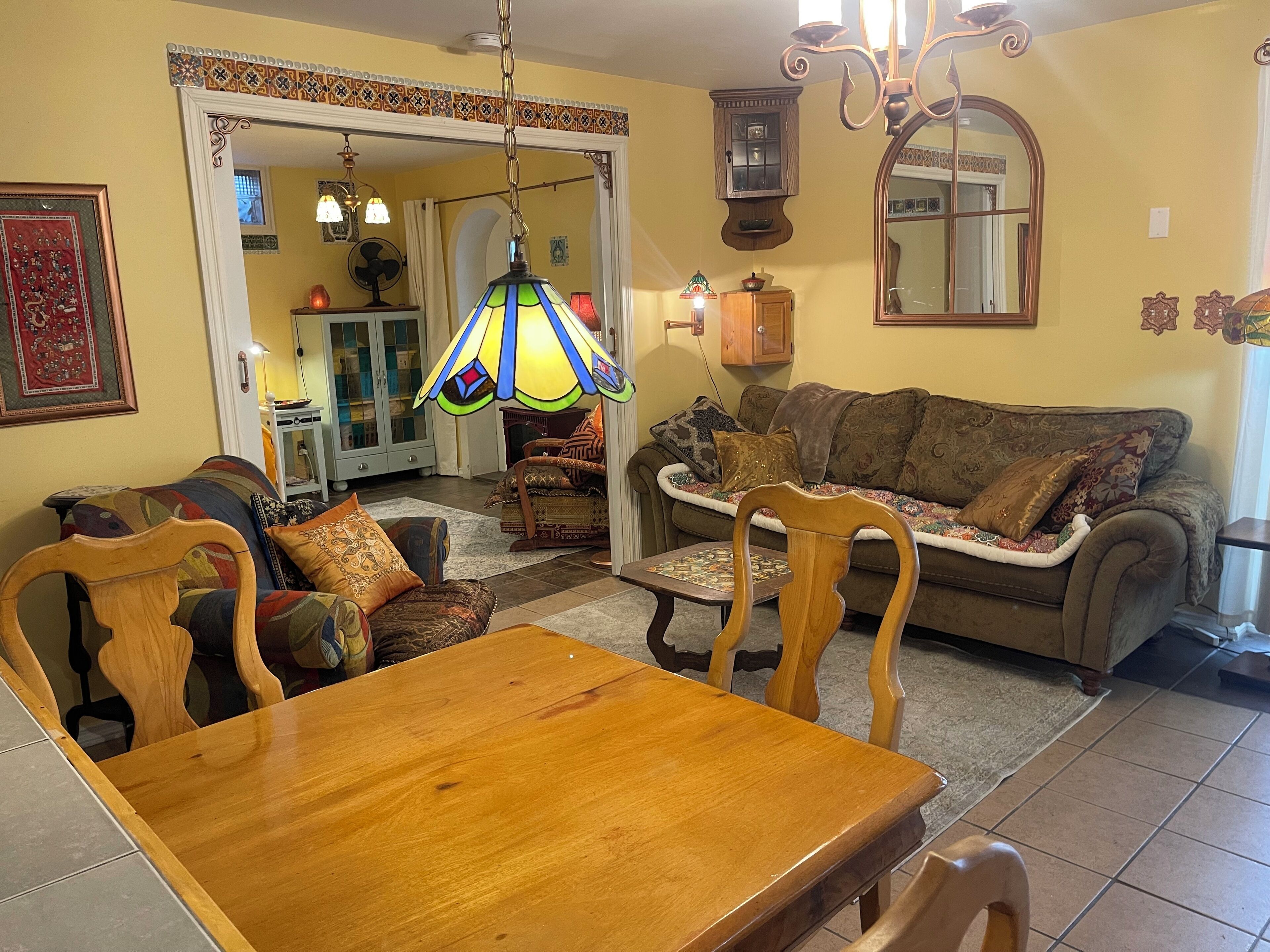 The Downtown Snooze In Central Castlegar! - Castlegar