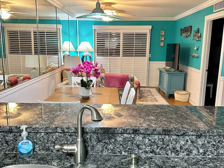 Oceanfront St Augustine Beach Resort 2 Bedroom Oceanview Condo 2 Pools, Hot Tubs - St. Augustine Beach