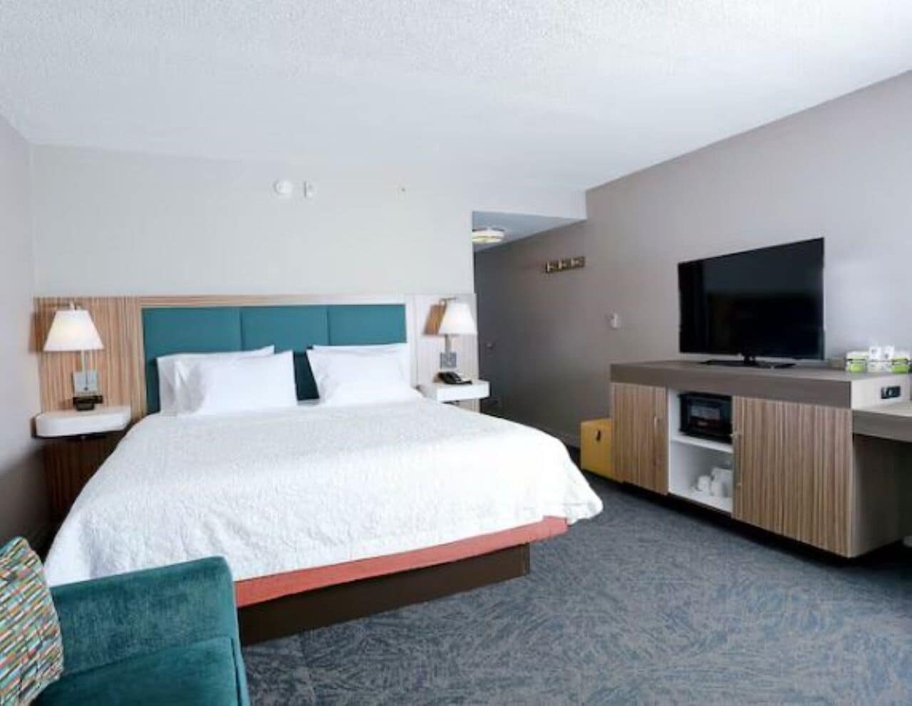 Comfort King W/ Sofa Bed | Classic Stay W/ Fitness - Wesley Chapel, FL