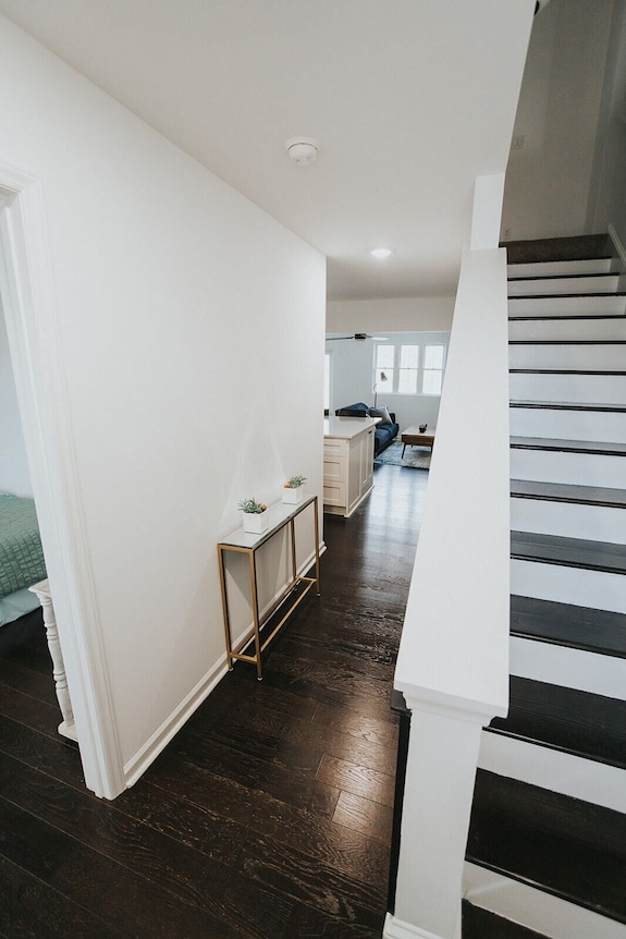 2 Min Ride To Downtown, Stylish Home, Fenced Yard - Raleigh, NC