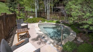 3bd 4ba Ski in Ski Out w/ Lift Tickets Included! Reviews, Deals ...