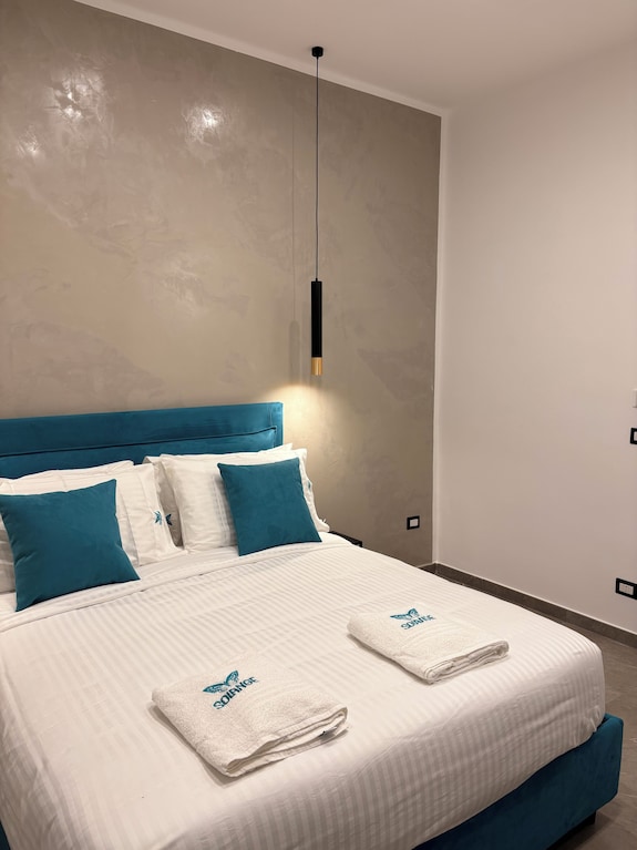 Ideal For: Work Sublime For: Pleasure Exceptional For: Culture - Nápoles