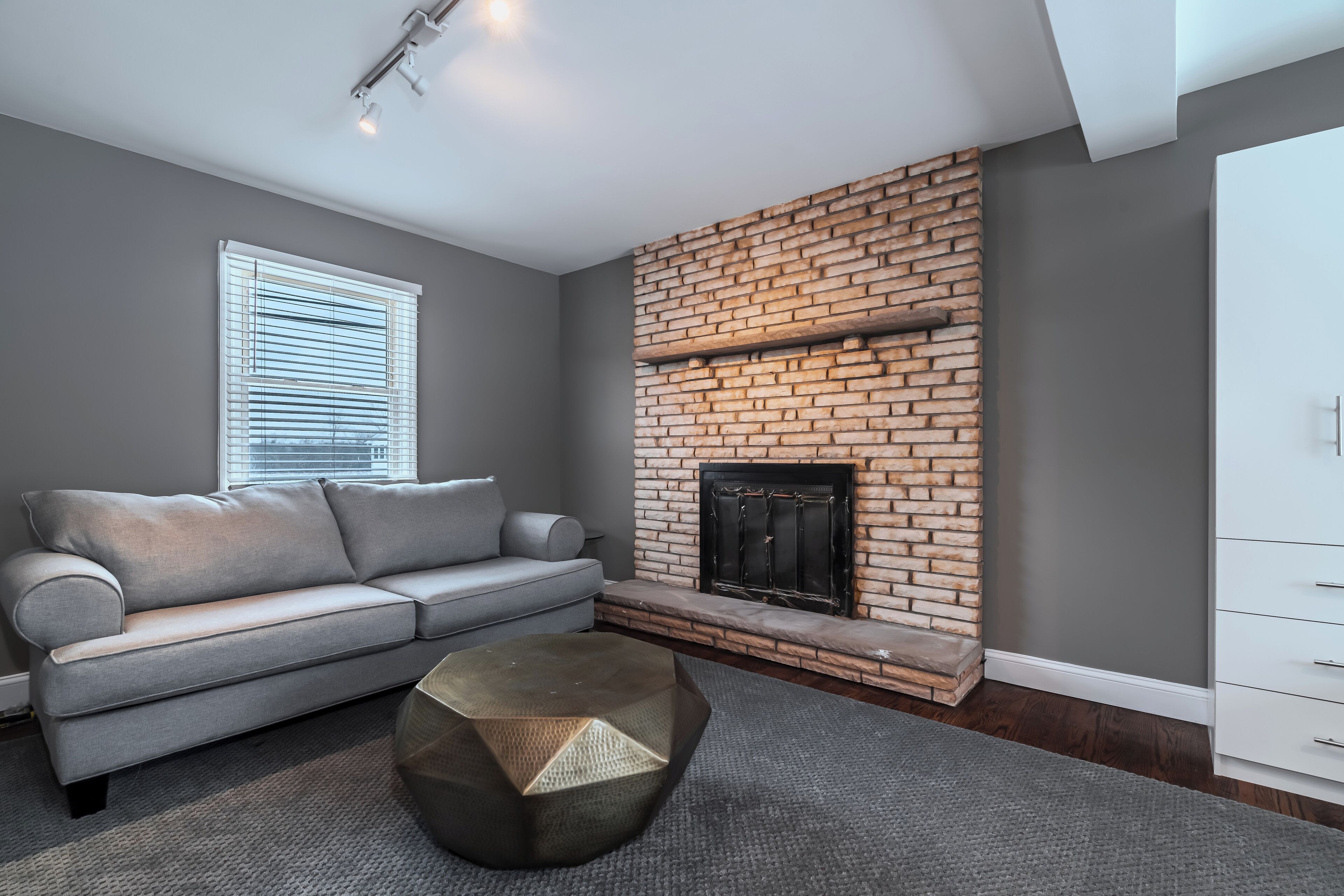 4 Bd Paradise Gorgeous Design Close To All! - Newburgh, NY