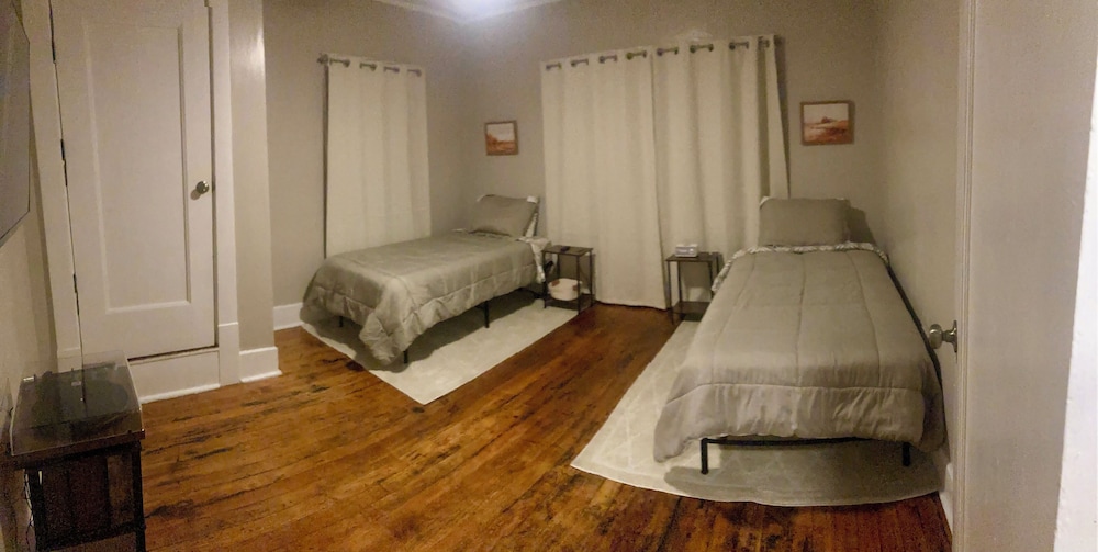 The Blue Note-Duplex Historic District Reviews, Deals & Photos 2026 - Vrbo