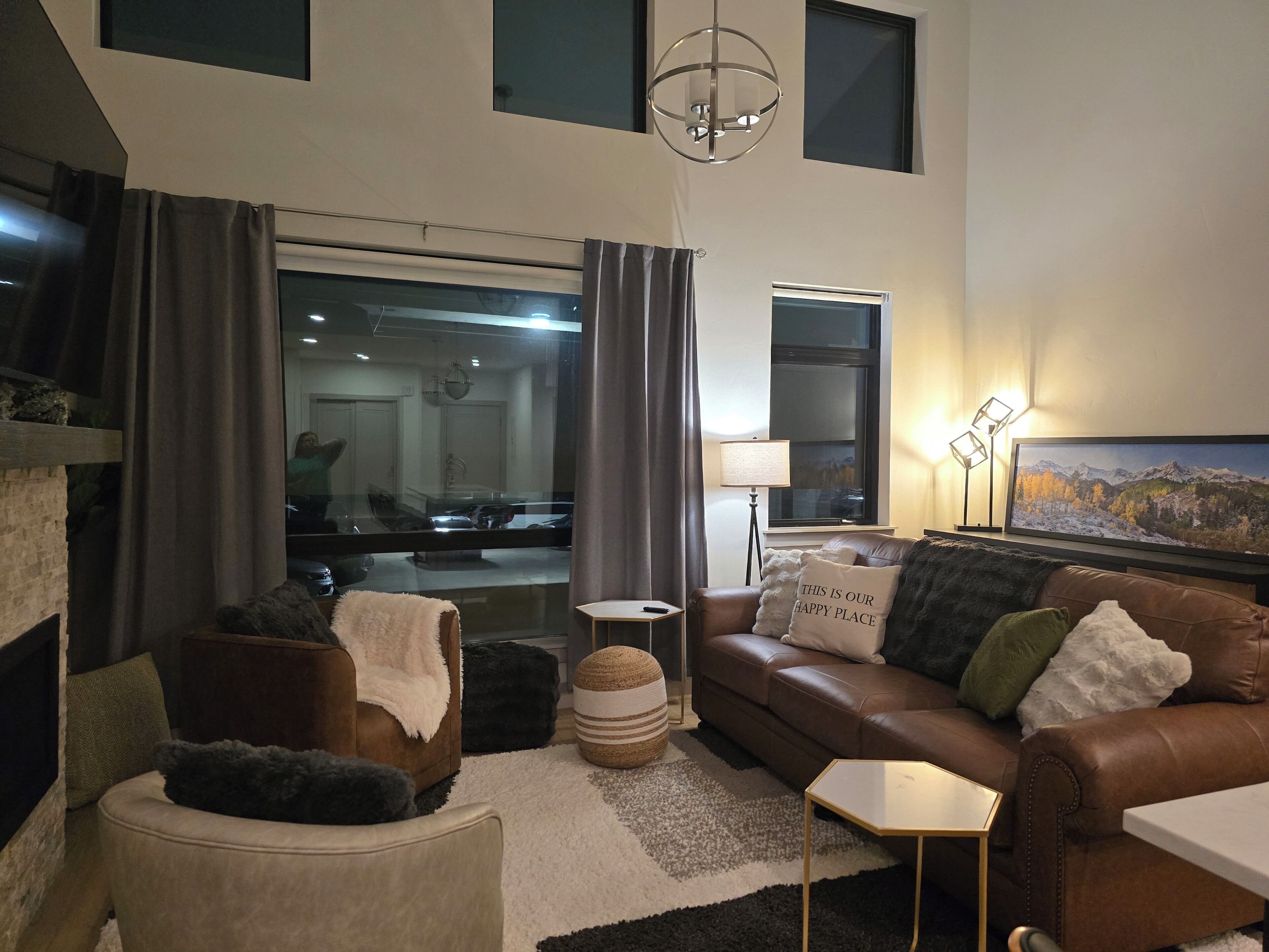 Silverthorne Ski Loft - Garage Parking, Hot Tub, Downtown & Minutes To Slopes - Dillon, CO