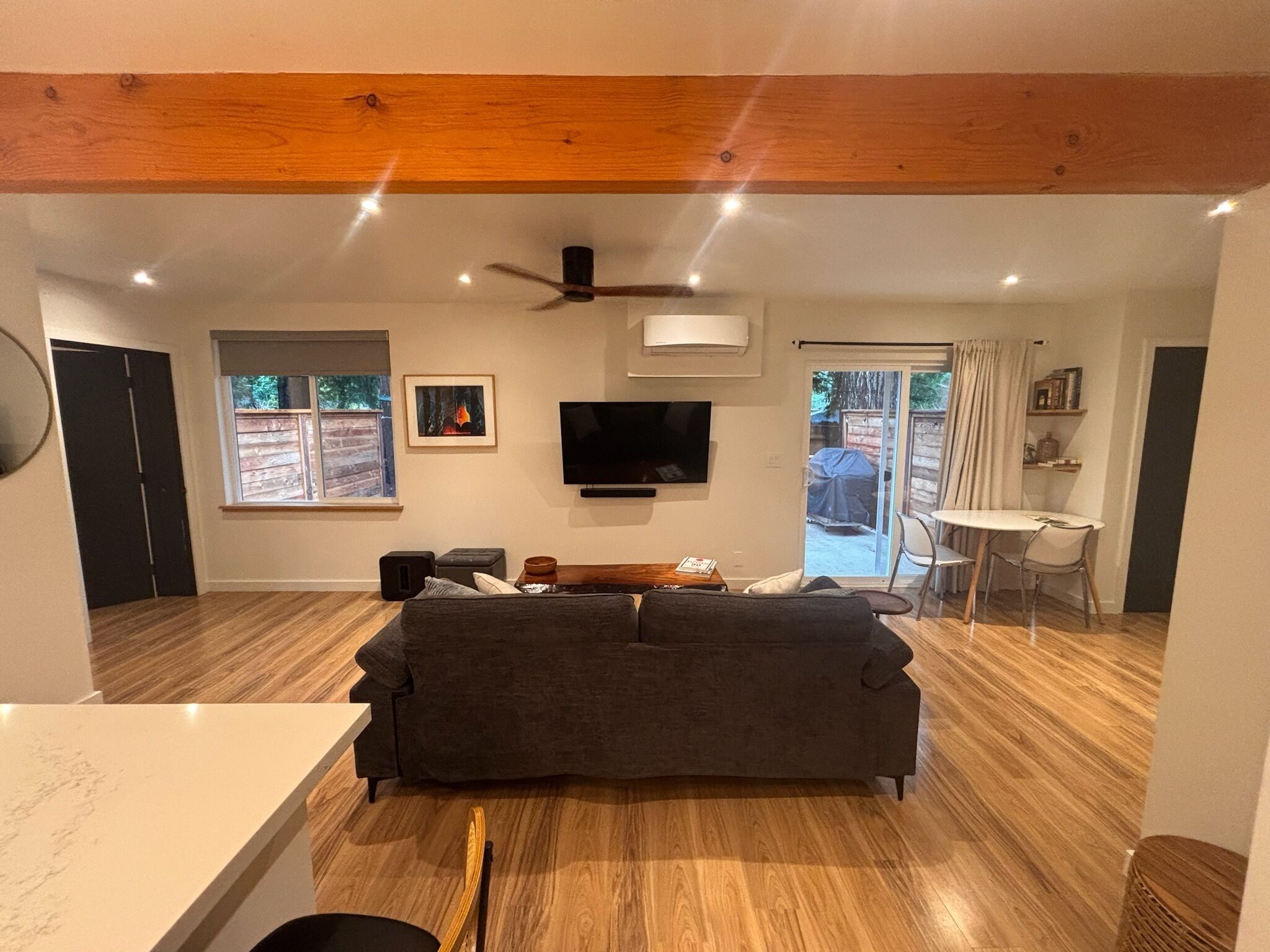 Parkway Grove On The Ave. Of The Giants, 3 Bedroom W/ Spa Showers & Pvt Hot Tub - Humboldt Redwoods State Park, Weott