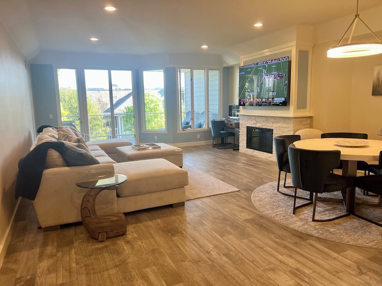 Welcome To Your Retreat In Gated Lantern Bay Villas, In The Lantern Bay District - San Clemente