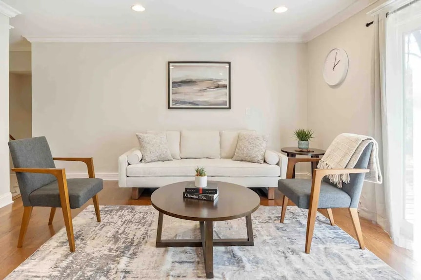 Spacious 4br Arlington Heights Retreat - Modern & Comfortable - Prospect Heights, IL