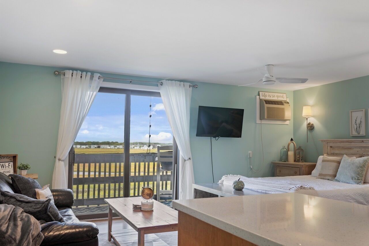 Cozy 1-bdrm Hampton Beach Condo W/amazing Sunset Views Over The Marsh & Ac! - 埃克塞特