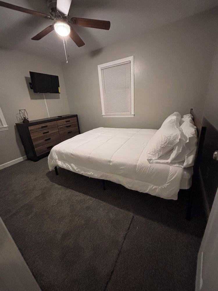 Comfortable 3BR Home Near Fort Liberty & Medical Center Reviews, Deals ...