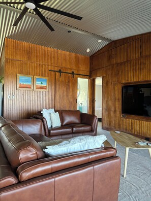 Q2 on Crestview Farm Stay Reviews, Deals & Photos 2026 - Expedia