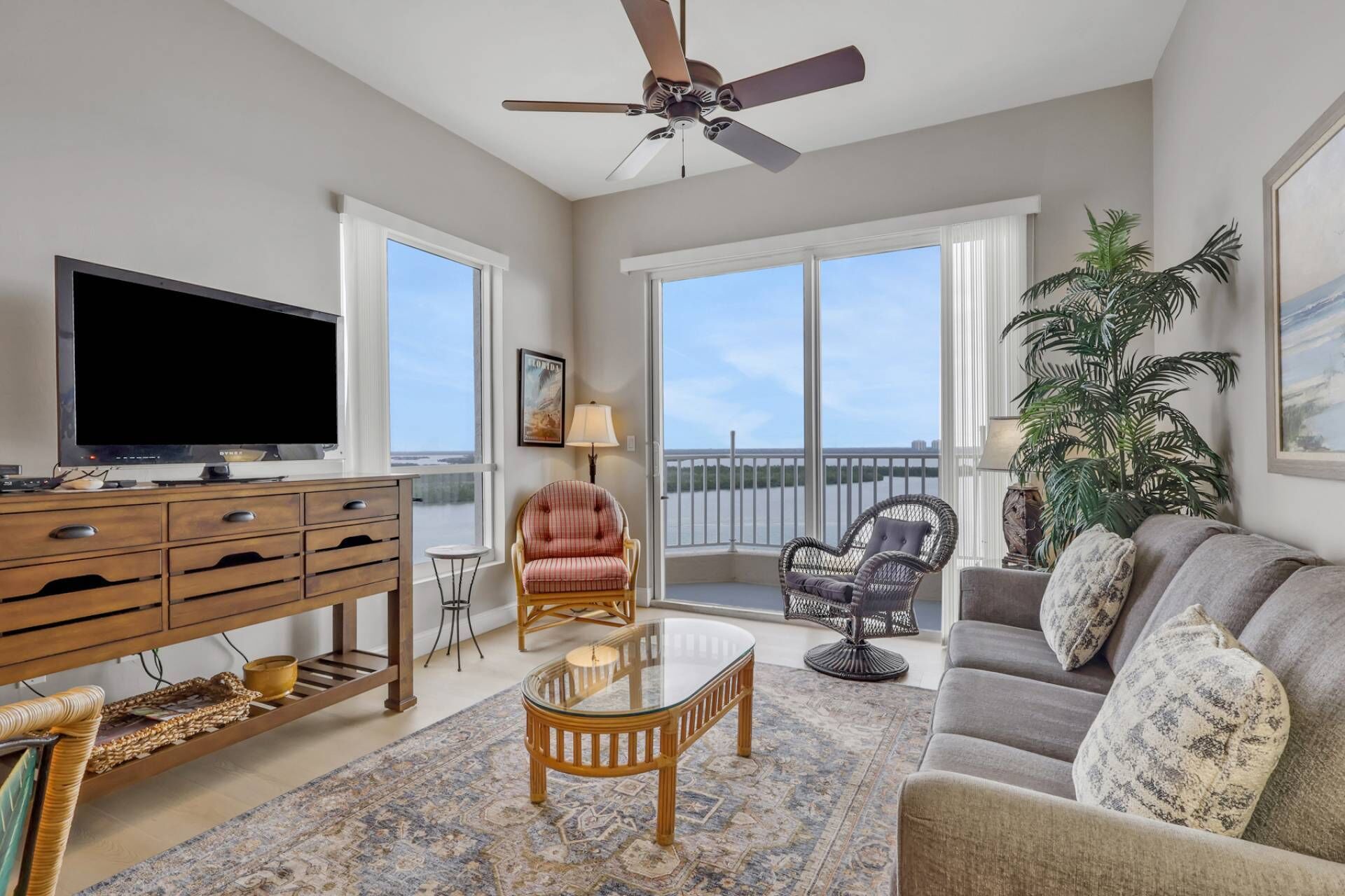 Penthouse Views Of Estero Bay! Beach Gear, Wifi, No Resort Fees, Over $100 Of Free Daily Activities! - Fort Myers Beach, FL