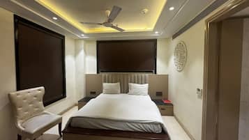 Secretária, secretária adequada para computadores portáteis