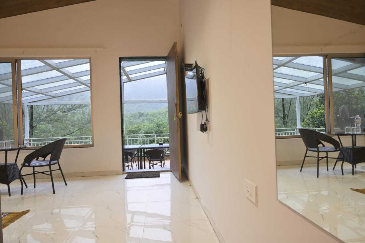 Quarto família, sacada, vista para a piscina