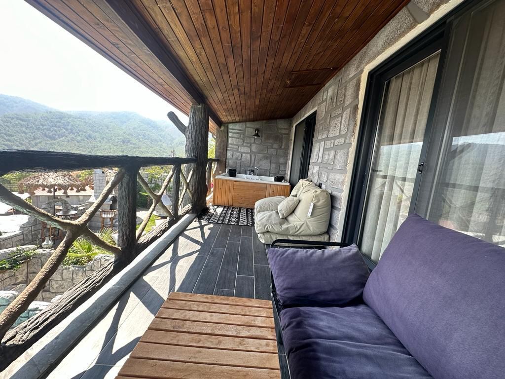 Vila luxo, vista para a piscina | Banheira de hidromassagem