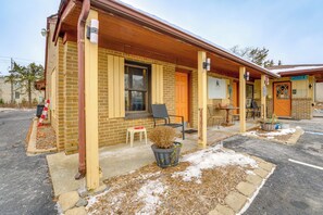 Slopes-ready Studio Near Pine Knob: Pets Welcome!, Clarkston: Hotel ...