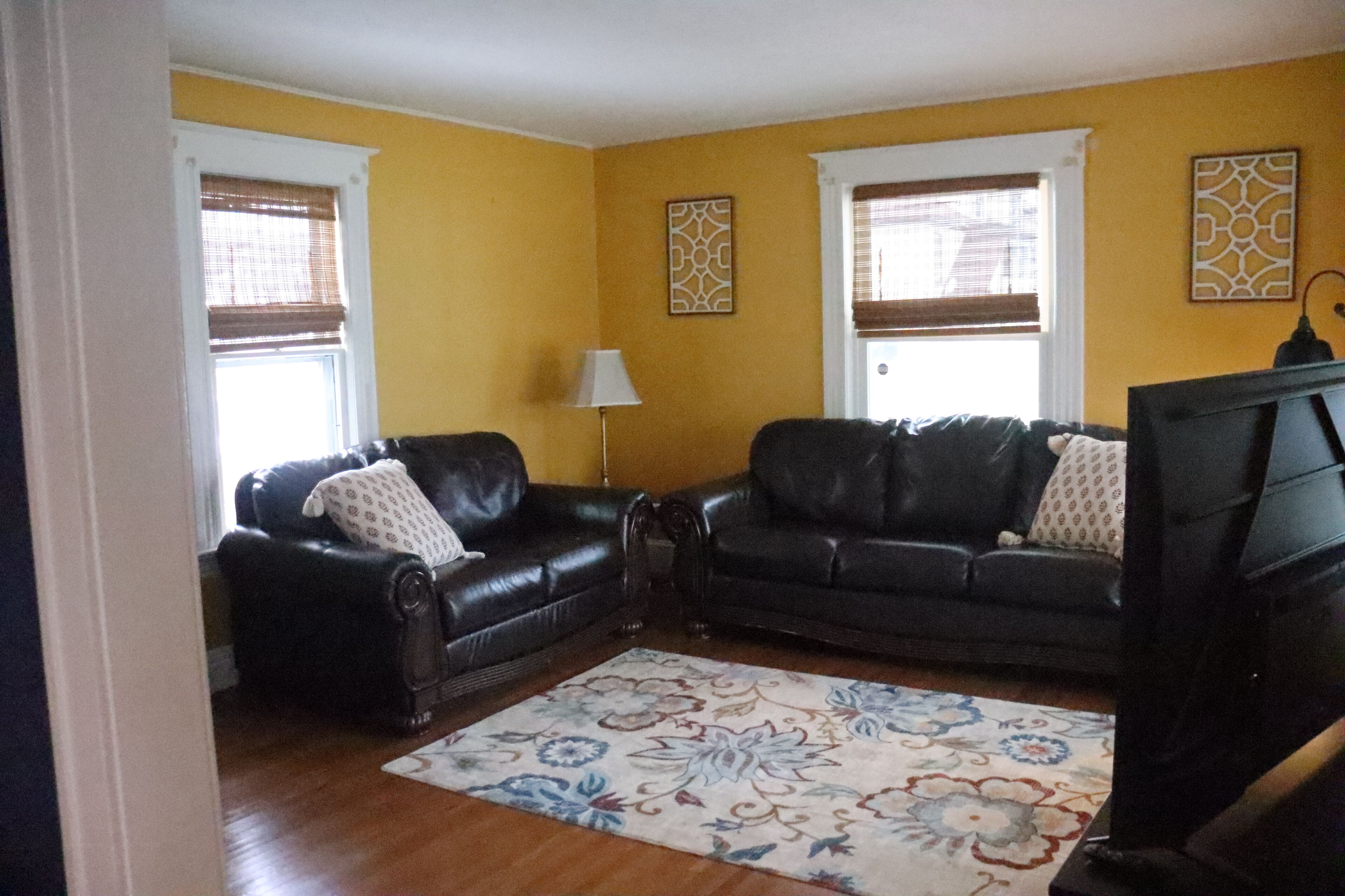 Spacious Private Home In Geneva - Near College, Wineries, And Lake! - Geneva, NY