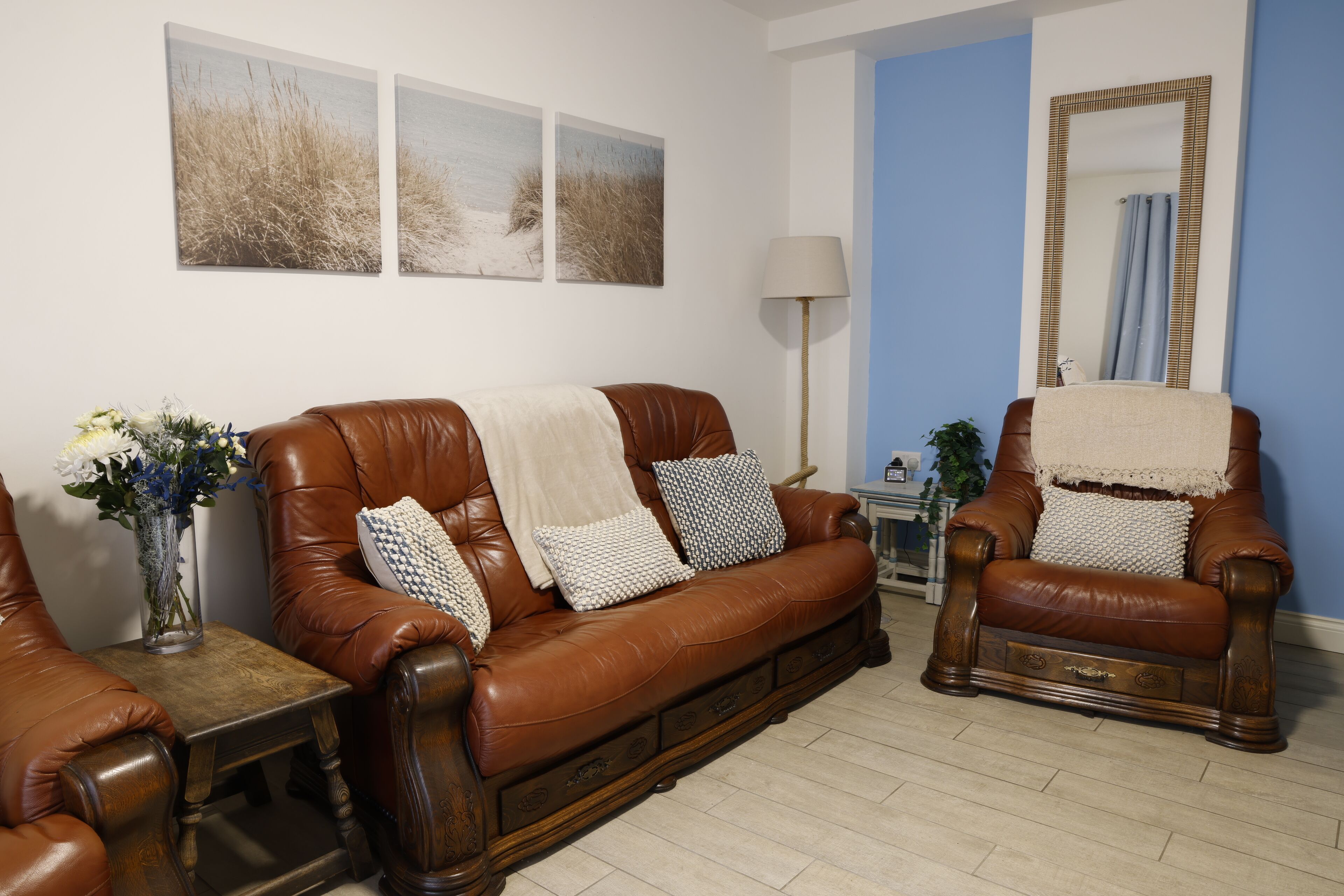 Converted Coastal Coach House - Weston-super-Mare