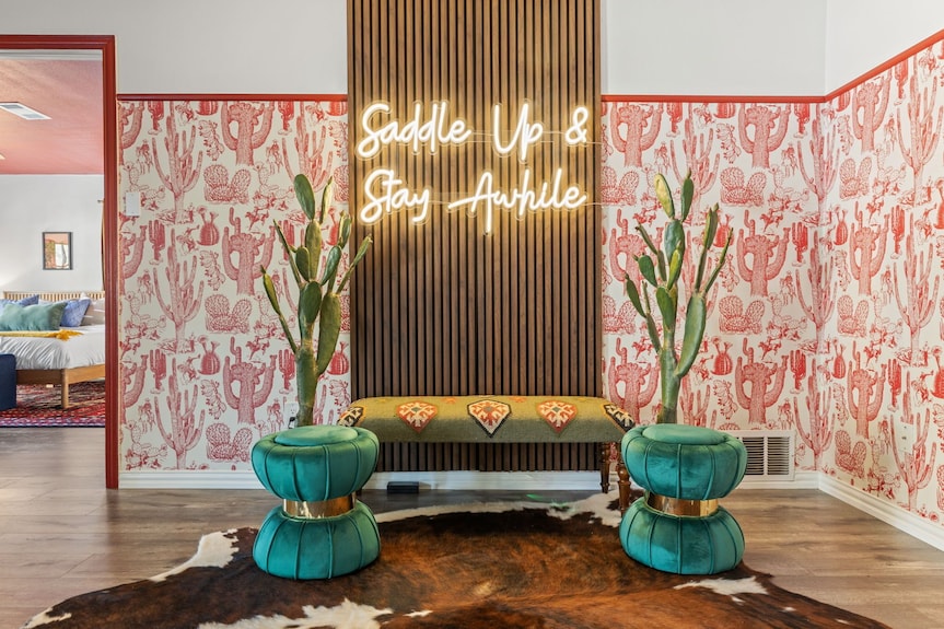 Epic Luxury Texas Willow Ranch W/ Pool, Game Room, Soccer, Bbq, Fire Table - Roanoke, TX