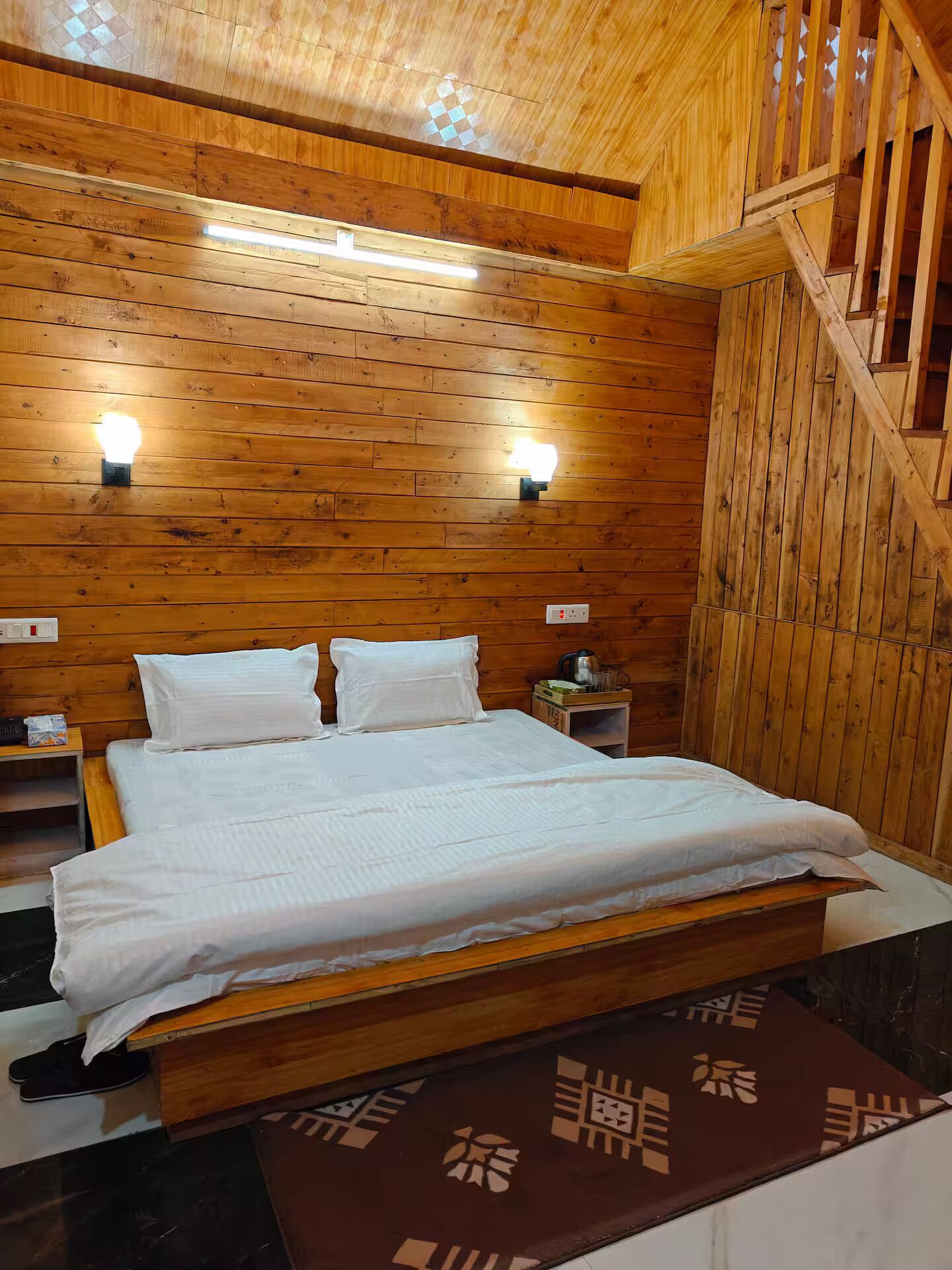 Spacious 4-bedroom Cottage  Surrounded By Deodar Trees - Narkanda