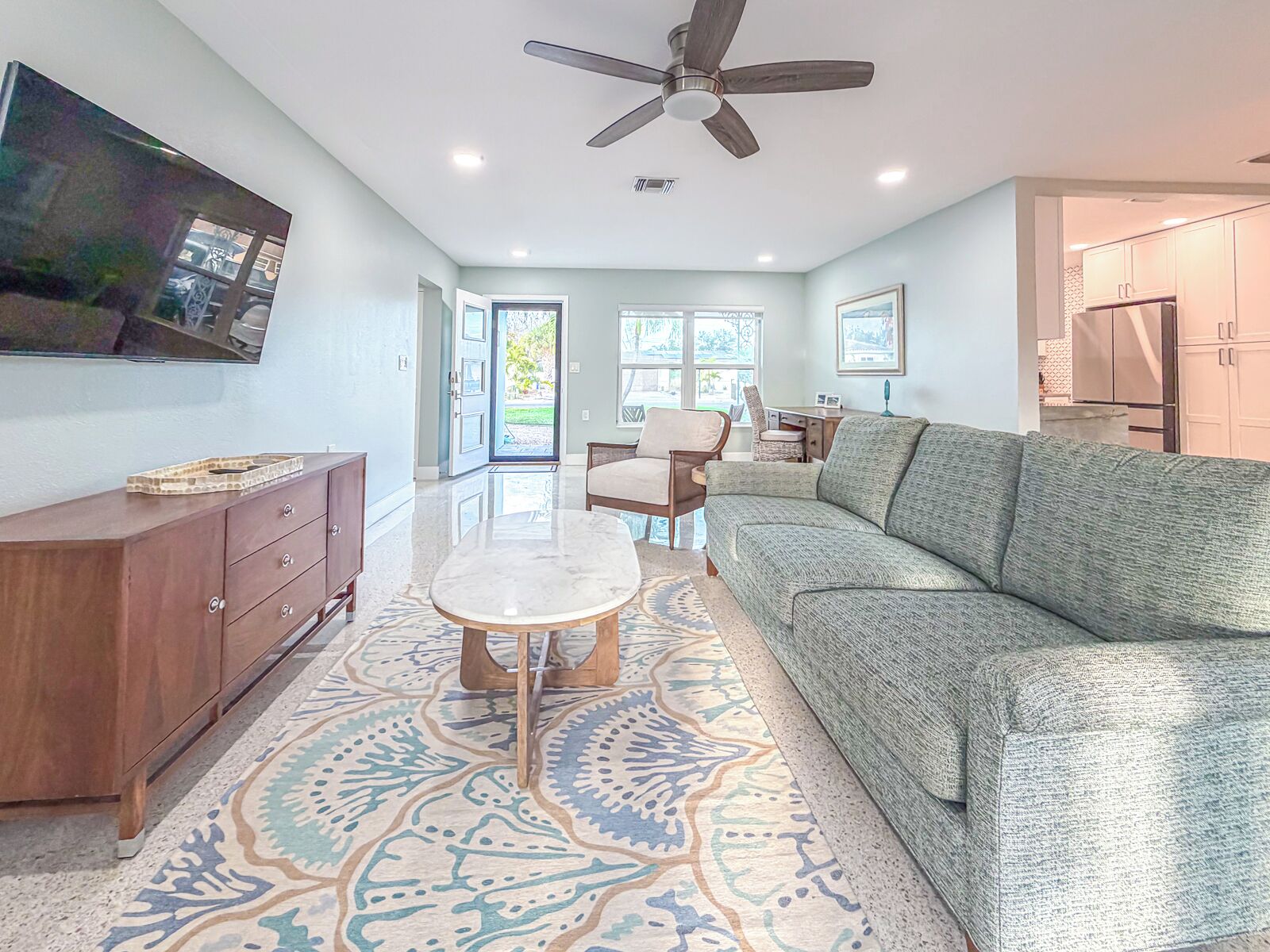 Your Ideal 2b/2b Beach Escape Awaits You. - Treasure Island, FL