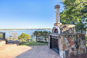 5 Bedroom Lake House w/ Incredible View and Private Dock on the water ...