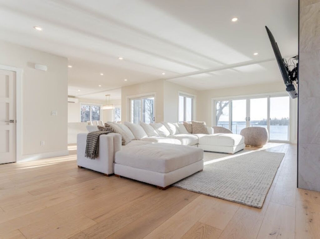 Modern Luxury Oceanfront Retreat In Freeport, 4bd, 5baths, 4500 Sq Ft - Freeport