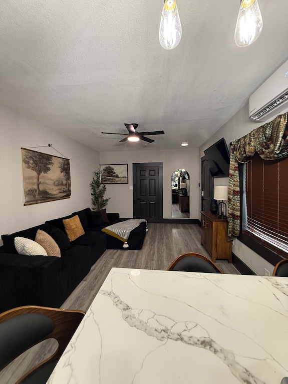 Cozy 1-bedroom Apartment In Beautiful Brownsville With Ac - 브라운즈빌