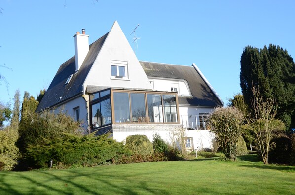 Large Holiday House WE pool Rennes Reviews, Deals & Photos 2026 ...