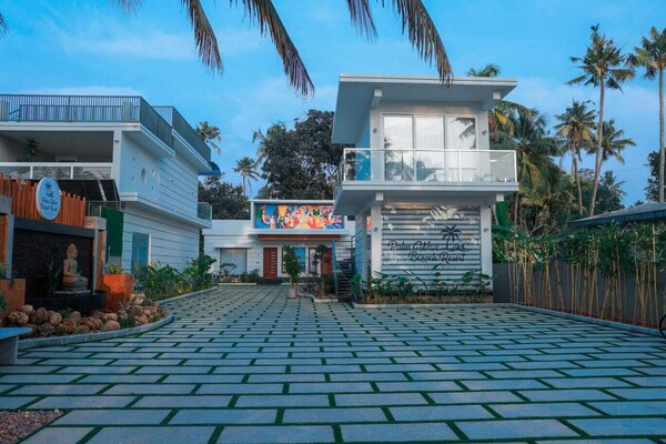 Palm Wave Beach Resort - Kochi