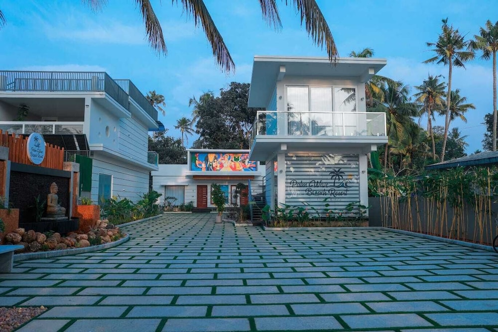 Palm Wave Beach Resort - Kochi